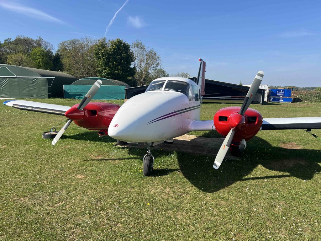 Piper PA23-250 Aztec – UK Aviation Sales